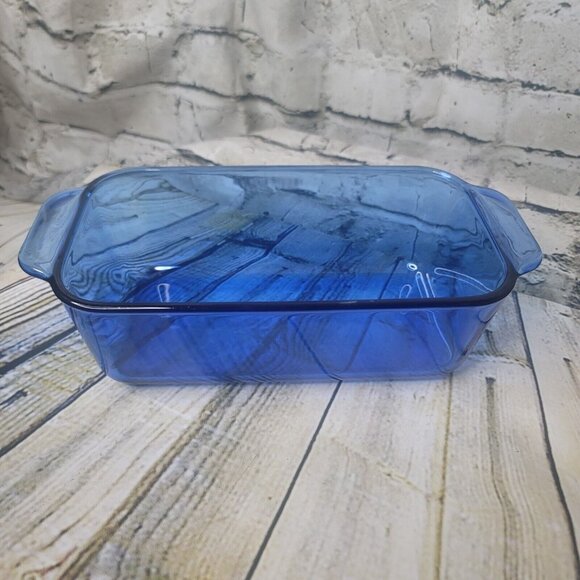 Pyrex | Kitchen | Vintage Pyrex Cobalt Blue Glass Loaf Pan 23r Kitchen ...